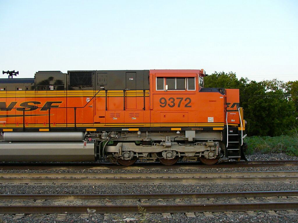 BNSF 9372